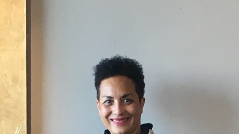 Julia Santos Solomon As Coa